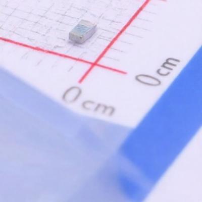 China Rectangular flat chip resistors precision grade KOA RK73H2ATTD4220F metal glaze thick film construction for sale