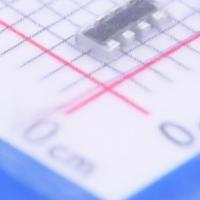 China Space saving flat chip resistor array KOA CN1J4KTTD101J featuring white marking and black body color for sale