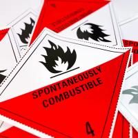 China Outdoor Sunscreen Hazardous Chemicals Labels For Heat Resisting Material for sale