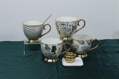 China 470cc Mug Porcelain Mug Ceramic Drinkware Mug with Customized Design for home/ office for sale