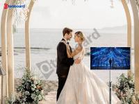 China Qtenboard StandByMe TV Portable Touchscreen TV with 16:9 Screen Ratio 9H Battery Life and Built-In Camera for sale