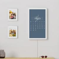 China Qtenboard FHD Smart LCD Calendar Display with Android 11 OS and Wall Mounted Design for Business Meetings for sale
