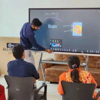 China AI Powered Interactive Whiteboard with 4K Resolution and 50 Point Multi-Touch for Smart Classrooms for sale