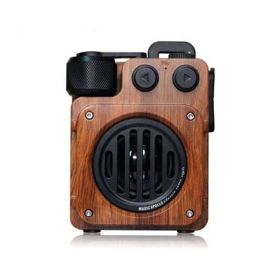 China Customizable 4Ω Impedance Battery Powered Portable Speaker Compact Size for sale