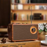 China Convenient Portable Clock Radio with Built-In Speaker and AM / FM Function for sale