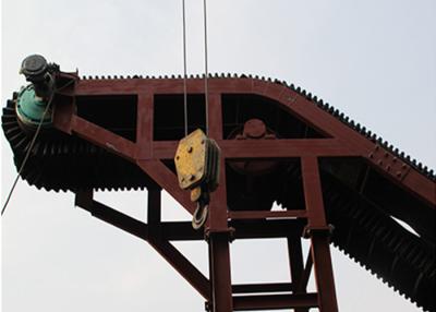 China Heat Resistant Cement Side Wall Conveyor 90 Degree Slant Angle for sale