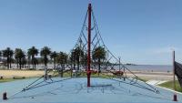 China Commercial Outdoor Rope Climbing Net with 16mm Rope Diameter and Custom Design for Playground Equipment for sale