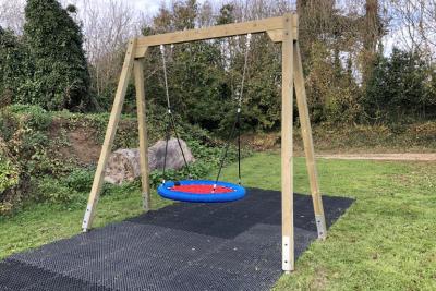 China Outdoor Playground Bird Nest Swing 100cm 120cm Galvanized Steel Multi Colors for sale