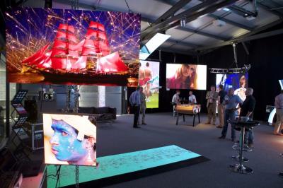 China led display Diecasting Cabinet 576mm*576mm ultra Thin 1/32 scan rental wall  video led screen display led for sale