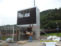 China 10mm Large Led Digital Billboards Advertising , Full Color Led Signs Outdoor 100Grade for sale