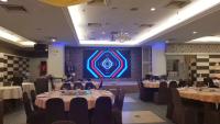 China Black SMD Full Color Indoor LED Screens 4.8mm Pixel Pitch Synchronism Control Mode for sale