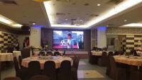 China Black SMD Full Color Indoor LED Screens 4.8mm Pixel Pitch Synchronism Control Mode for sale