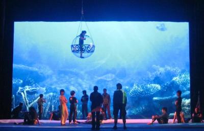 China HD SMD 3IN1 rental LED billboards display stage Full Color 62500Dots for sale