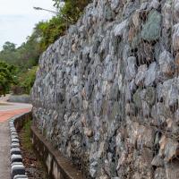 China Low Carbon Steel Wire 1x1x2 M Metal Gabions  Filled Box Three Twist Weave for sale