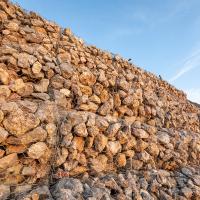 China Woven Gabion Cage Drainage Canal Reinforcement Flexible Mesh Anti Clogging CE Certified for sale