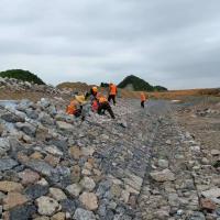 China 1*1*2M Galvanized Gabion Stone Cage Net Customized Riverbank Erosion Protection for sale