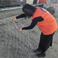 China Anti Corrosion Gabion Rock Cages For Walls 4mx1mx1m Flexible Stone Filled Gabion Box For Drainage Channel Protection for sale