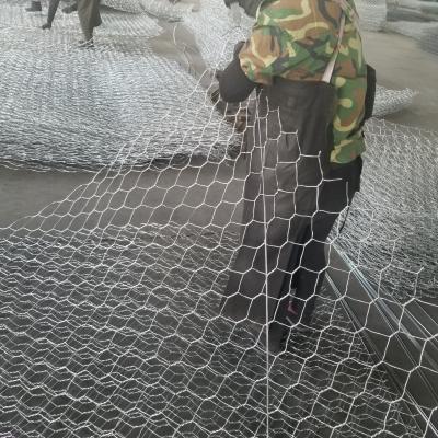 China 8*10cm Hole Size Gabion Wire Mesh Wall Clip Gun High Tensile Wire Flood Resilience For Riverbank Protection for sale