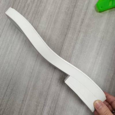 China Shore A 70 Hardness Transparent TPU Raw Material for Extrusion Molding - 342.7 kg/cm² Tensile Strength, 525% Elongation for sale