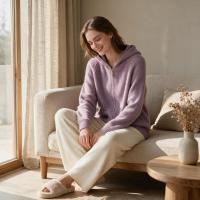 China Custom Embroidered 100% Cashmere Hoodie Sweater with Anti-Wrinkle Computer Knitted Design for sale