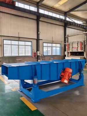 China Vibrating Screen Conveyor with Fully Enclosed Design and 16Mn Steel Mesh for High Automation in EPC Casting Production Line for sale