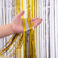 China Tassel Rain Curtain Gold Foil Fringe Curtain For Vibrant Birthday Party Decor for sale