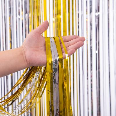 China Tassel Rain Curtain Gold Foil Fringe Curtain For Vibrant Birthday Party Decor for sale