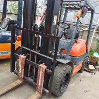 China Second Hand 5.5 Tons Four Wheel Diesel Stone Forklift Lifting Height 3000mm for sale