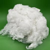 China 1.5D 51mm Recycled White PSF Good Bulkiness Low Impurity Stable Quality Suitable for Spinning Knitting Yarn Wholesale Supply for sale