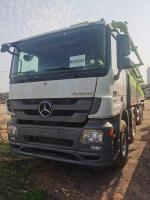 China 2018 used Original 56 Meter Zoomlion Green Concrete Pump with Benz Chassis for sale