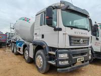 China Brand- New Sinotruk 14cbm  Concrete Mixer Trucks Euro VI Emission Strong Load for sale