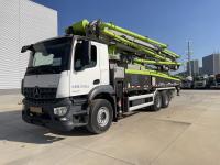 China Zoomlion 52M Concrete Pump Truck Mercedes Benz Chassis Used 52 Meters Beton Pump Truck 2023 for sale