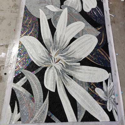 China Customized Decorative Flower Pattern Glass Mosaic Tiles 4mm 6mm 8mm Wall Decoration for sale
