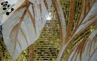 China Handmade Glass Mosaic Tile Wall Art Flower Painting Golden Mosaic Murals Custom Size for sale
