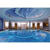 China Peacock Pattern Swimming Pool Mosaic Glass Tile Water Resistant 10x10mm for Resort Villa for sale