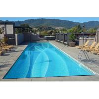 China Crystal Glass Swimming Pool Mosaic Tile 20x20mm for Hotel Hall Decoration for sale
