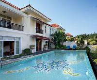 China Bali Swimming Pool Floor Mosaic Tiles Alkali Proof 300x300mm Glass Mosaic for sale