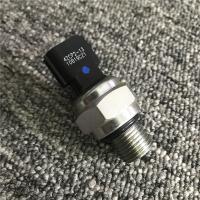 China 4436536 Hitachi ZAX200-6 Low Pressure Switch 42CP2-13 10B19CZ1 Excavator Parts for sale