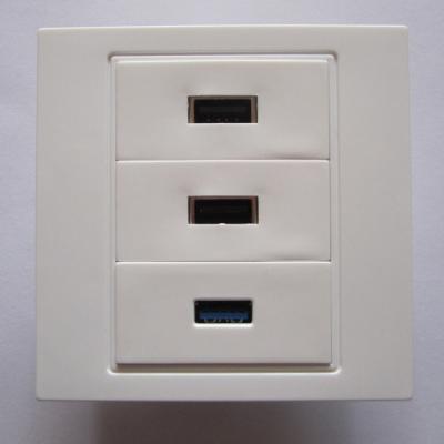 China Best Quality Wall Socket White USB 3.0 + USB 2.0+ USB 2.0 Female To Female Plug Outlet for sale