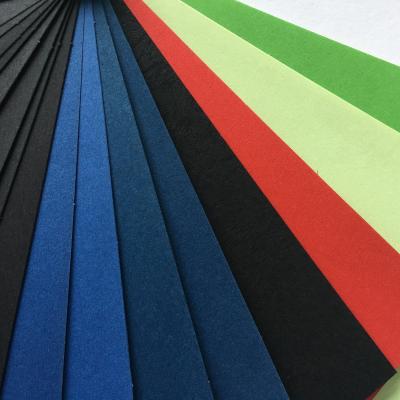 China 2500g Wooden Pulp Material 787x1092mm Black Cardboard Sheets for sale