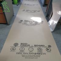 China 32''x120' Floor Protection Paper Biodegradable With Excellent Pressure Resistance for sale
