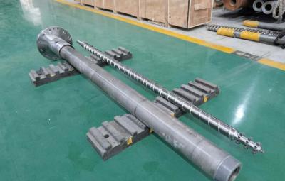 China Bimetallic Hardness HRC 58-62 Single Screw Extruder Screw Barrel with Nitriding Depth 0.5-0.8mm and Surface Roughness Ra0.4um for sale