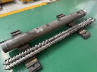 China Ra 0.4μm-0.6μm Surface Roughness Parallel Twin Screw and Barrel with Nitrided Treatment and 3kw Screw Cooling Power for sale