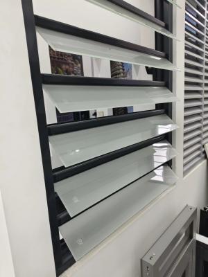China Easy Maintenance Aluminum Louver Window Moisture Resistant Aluminum Jalousie Windows for sale