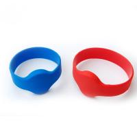 China Waterproof NFC RFID silicone Smart Wristband For Water Parks for sale