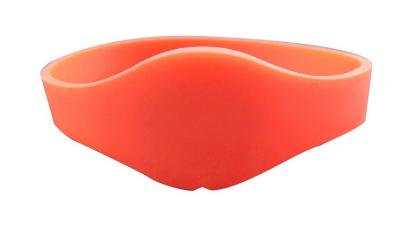 China 13.56 MHz PVC​ Silicone RFID Wristband With RFID Classic® 1K Chip for sale