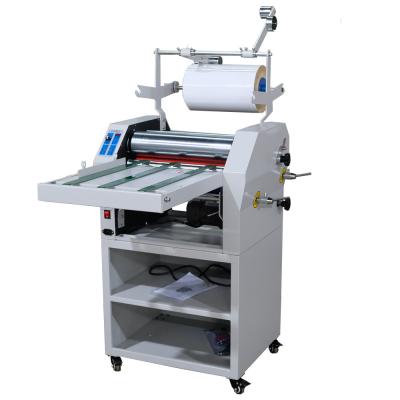 China 125 - 350gsm Oil Heating Digital Matt Film Laminator Machine With Slitting SMFM520B for sale