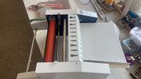 China RD-V370FS Intelligent Computerized Paper Film Laminating Machine with Motor 110V/220V 1-3m/min 340mm Max Width for sale