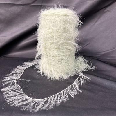 China 5cm NM5.5 Fancy Feather Yarn with 5CM Long Feather for 7GG Knitting Machines - Winter Sweater Material for sale