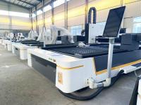 China CNC Open Type Fiber Laser Cutting Machine Metal 4015 2000W With Two Changable Tables for sale